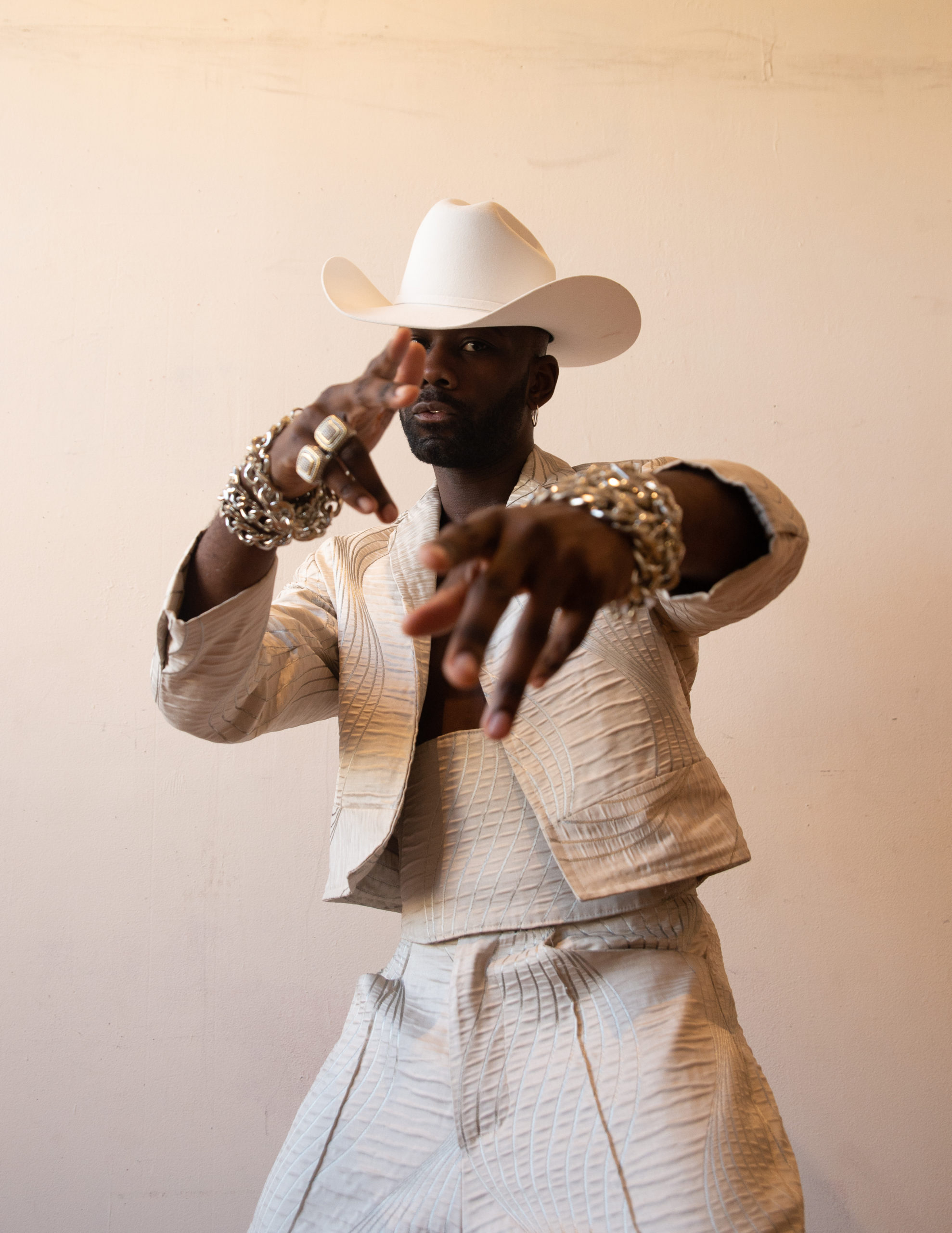 Concert Review: Samoht Shows Are Sacred Spaces - Girls United