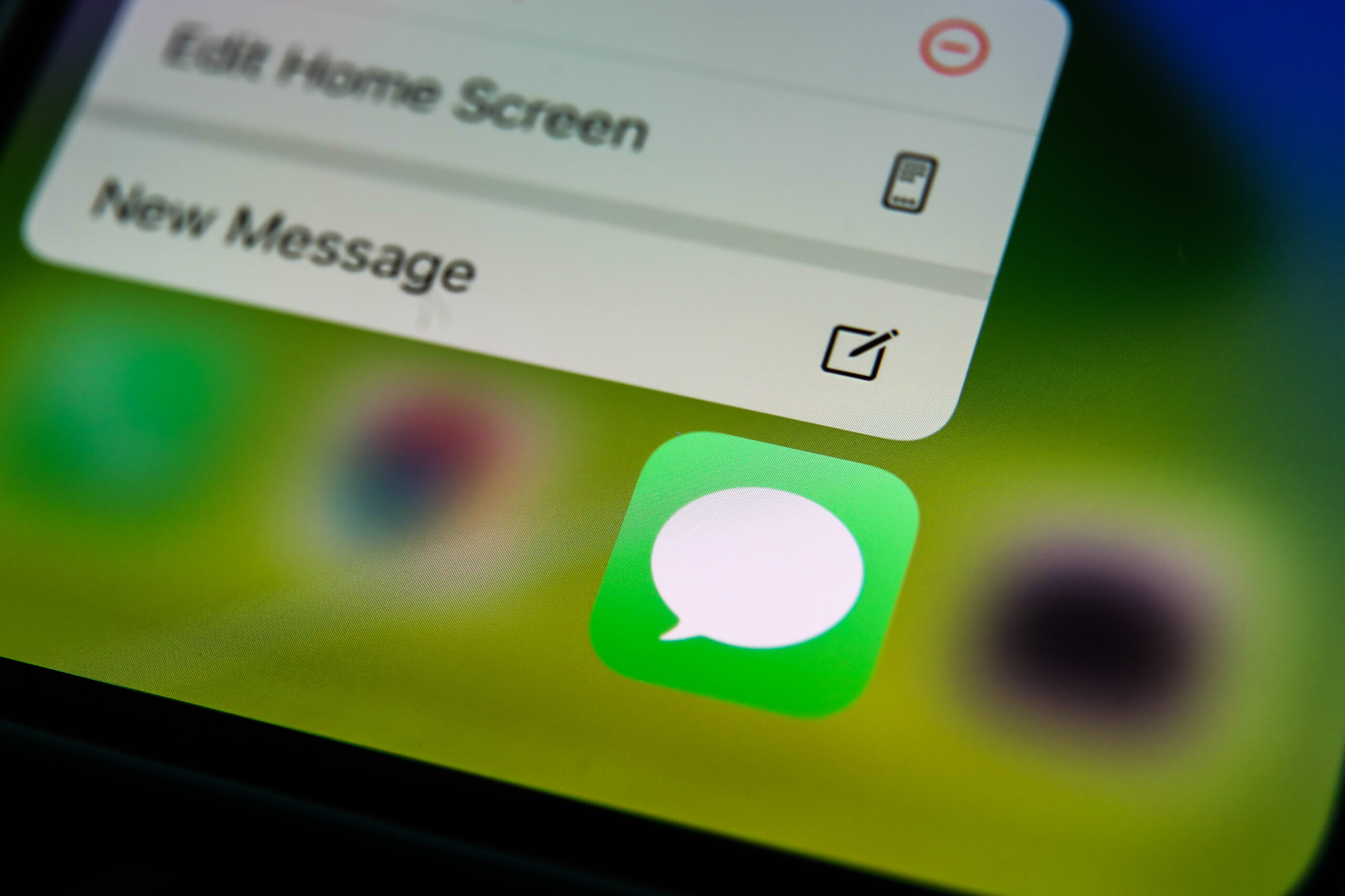 Apple Unveils IOS 16 Update Enabling Users To Delete Text Messages